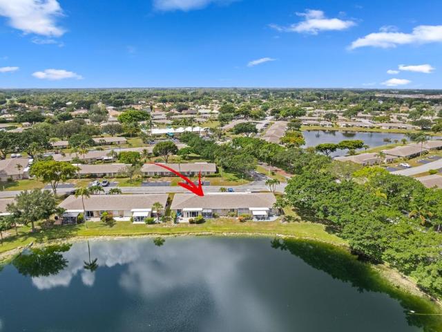 Luxury apartment complex for rent in Boca Raton, United States