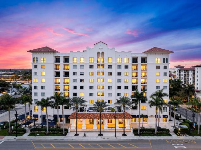 Luxury apartment complex for rent in Boca Raton, United States
