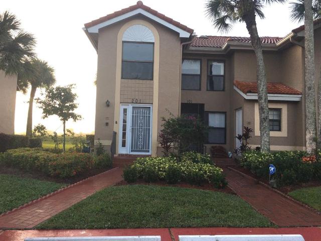 Luxury apartment complex for rent in Boca Raton, United States