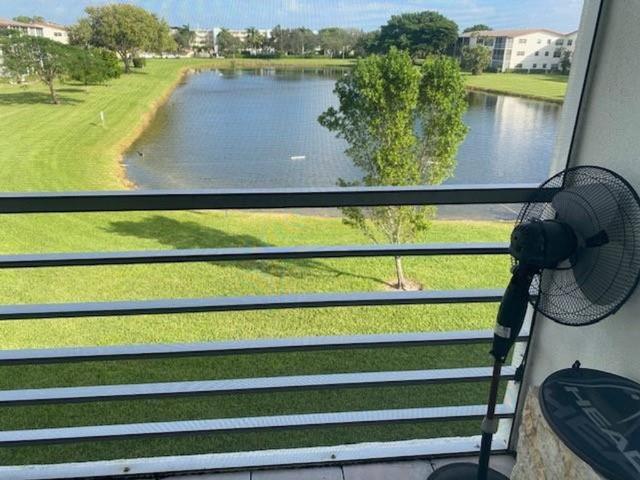 Luxury apartment complex for rent in Boca Raton, United States