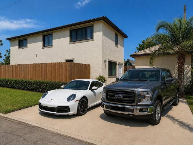 Luxury apartment complex for rent in Boca Raton, United States