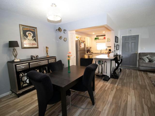 Luxury apartment complex for rent in Boca Raton, United States