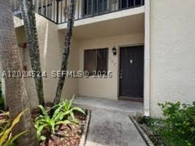 Luxury apartment complex for rent in Boca Raton, Florida