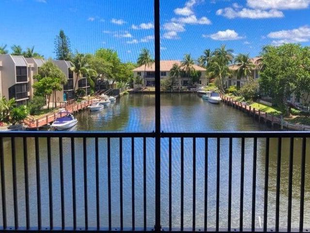 Luxury apartment complex for rent in Boca Raton, Florida