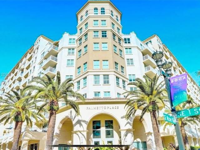 Luxury apartment complex for rent in Boca Raton, Florida