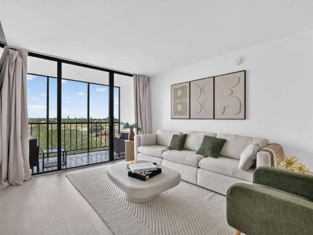 Luxury apartment complex for rent in Boca Raton, Florida