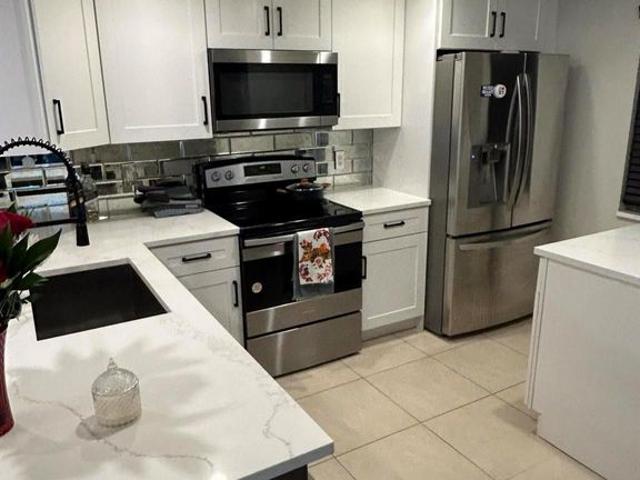 Luxury apartment complex for rent in Boca Raton, Florida