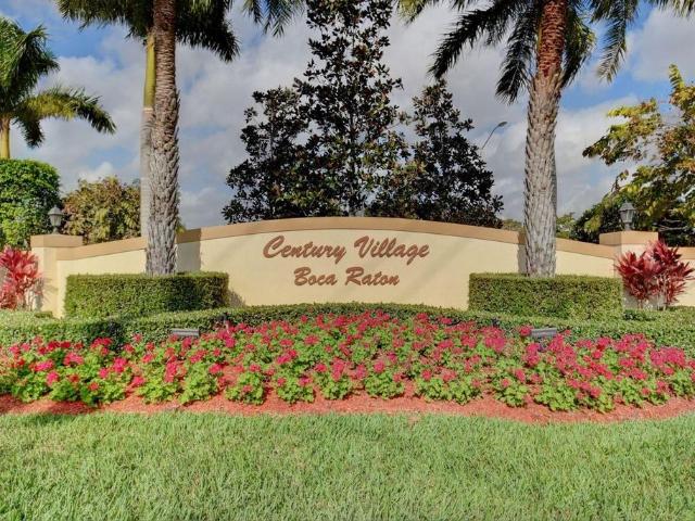 Luxury apartment complex for rent in Boca Raton, Florida