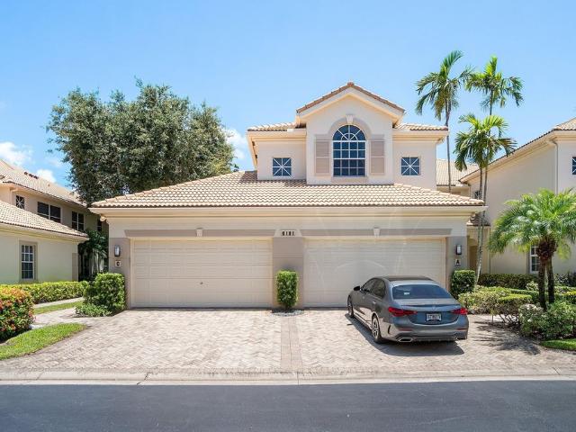 Luxury apartment complex for rent in Boca Raton, Florida
