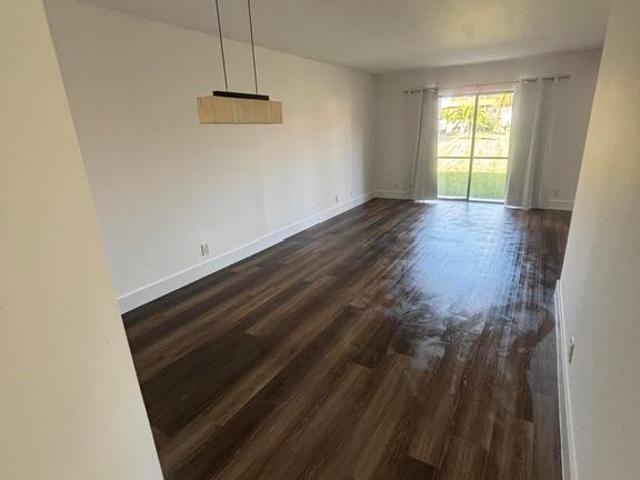 Luxury apartment complex for rent in Boca Raton, Florida