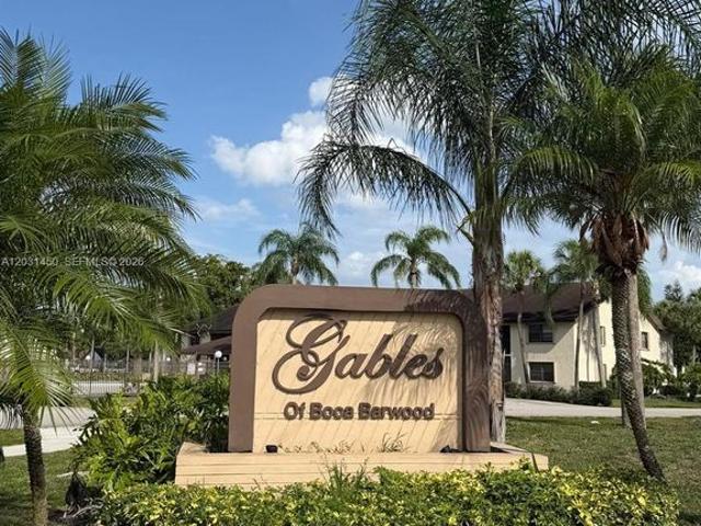 Luxury apartment complex for rent in Boca Raton, Florida