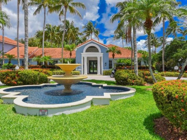 Luxury apartment complex for rent in Boca Raton, Florida