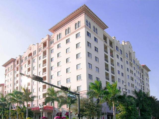 Luxury apartment complex for rent in Boca Raton, Florida