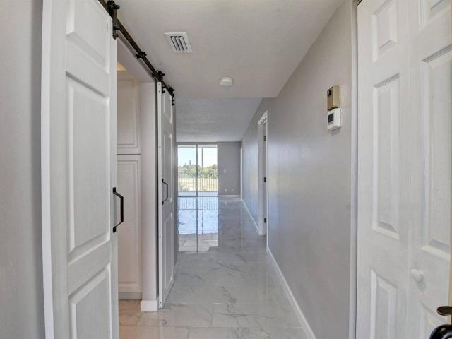 Luxury apartment complex for rent in Boca Raton, Florida