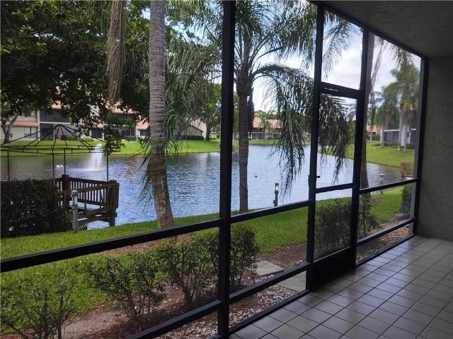 Luxury apartment complex for rent in Boca Raton, Florida