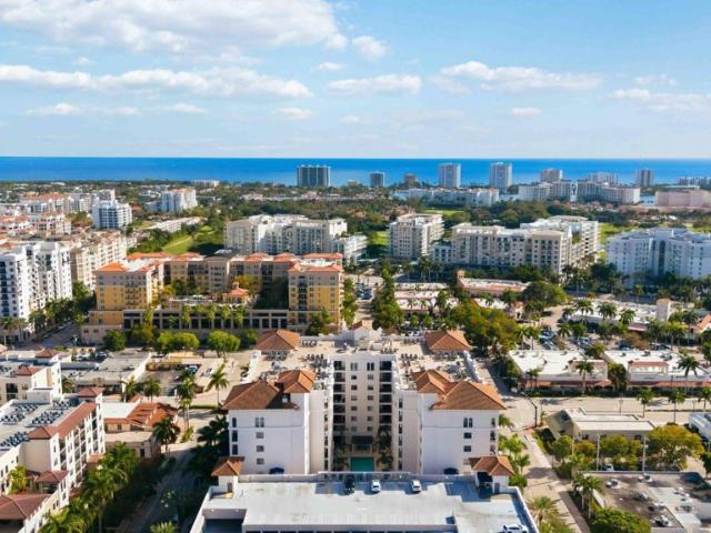 Luxury apartment complex for rent in Boca Raton, Florida
