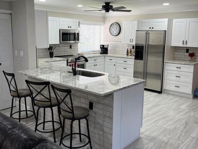 Luxury apartment complex for rent in Boca Raton, Florida