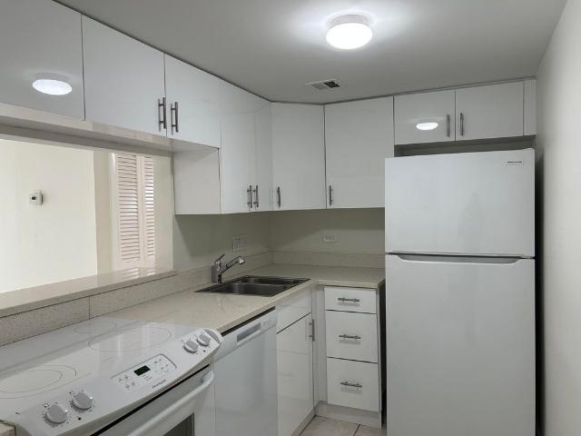 Luxury apartment complex for rent in Boca Raton, Florida