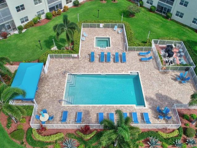 Luxury apartment complex for rent in Boca Raton, Florida