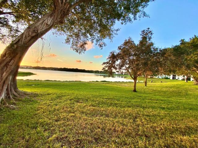 Luxury apartment complex for rent in Boca Raton, Florida