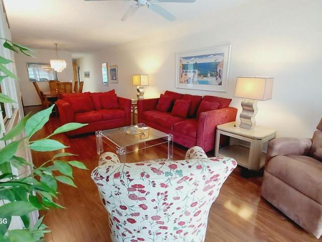Luxury apartment complex for rent in Boca Raton, Florida