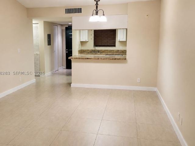 Luxury apartment complex for rent in Boca Raton, Florida