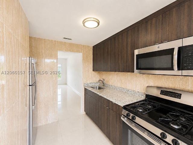 Luxury apartment complex for rent in Bay Harbor Islands, Florida