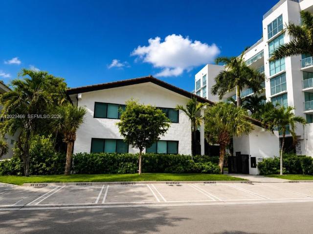 Luxury apartment complex for rent in Bay Harbor Islands, Florida