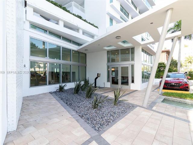 Luxury apartment complex for rent in Bay Harbor Islands, Florida