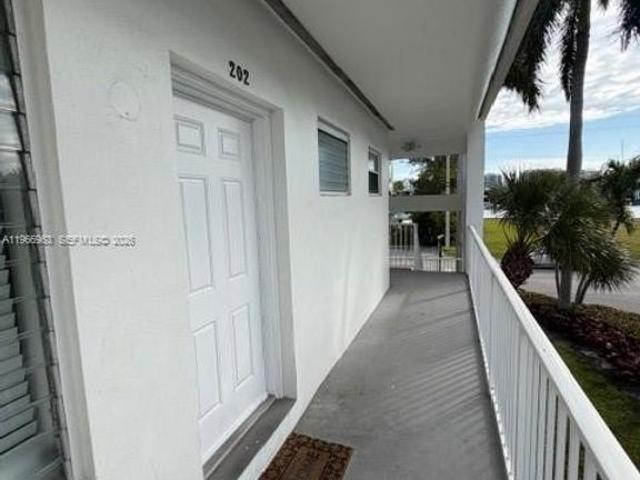 Luxury apartment complex for rent in Bay Harbor Islands, Florida