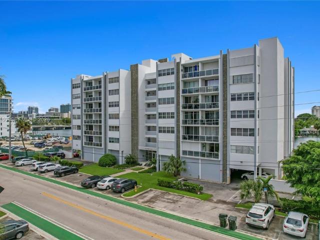 Luxury apartment complex for rent in Bay Harbor Islands, Florida