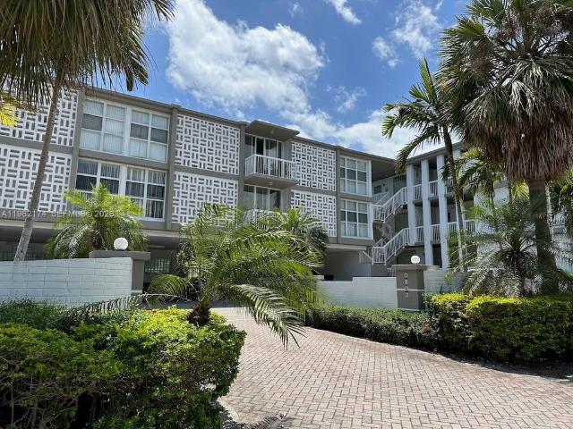 Luxury apartment complex for rent in Bay Harbor Islands, Florida