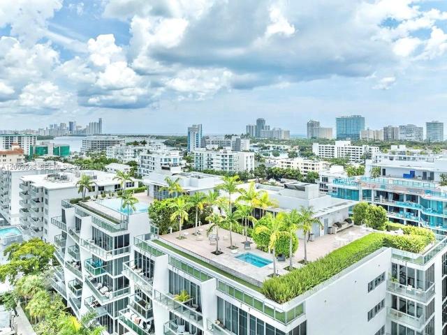 Luxury apartment complex for rent in Bay Harbor Islands, United States