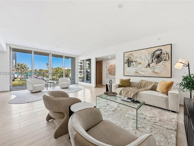 Luxury apartment complex for rent in Bay Harbor Islands, United States