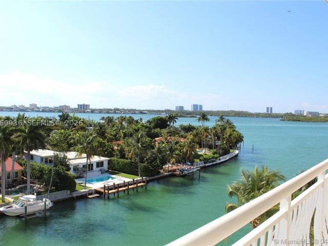 Luxury apartment complex for rent in Bay Harbor Islands, United States