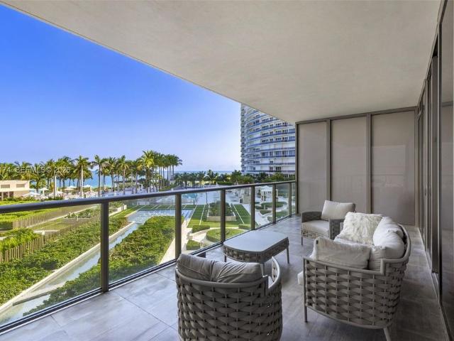 Luxury apartment complex for rent in Bal Harbour, Florida