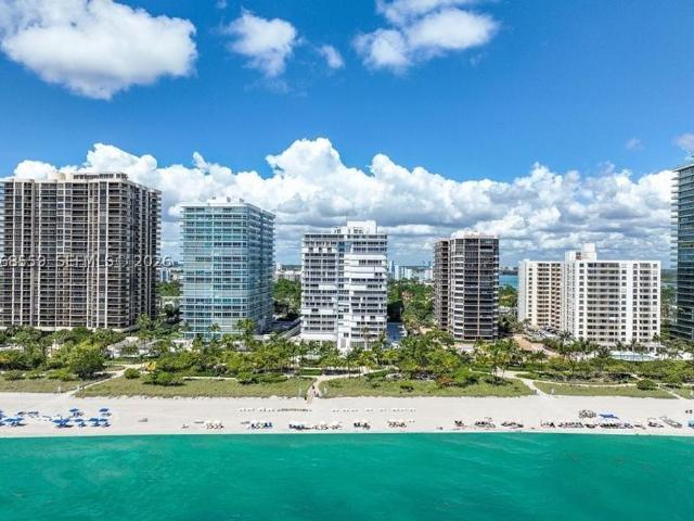 Luxury apartment complex for rent in Bal Harbour, Florida