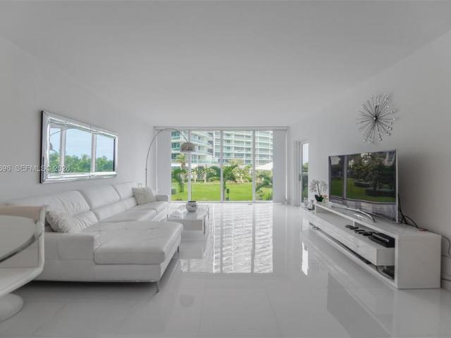 Luxury apartment complex for rent in Bal Harbour, Florida