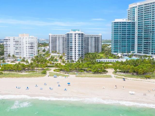 Luxury apartment complex for rent in Bal Harbour, Florida