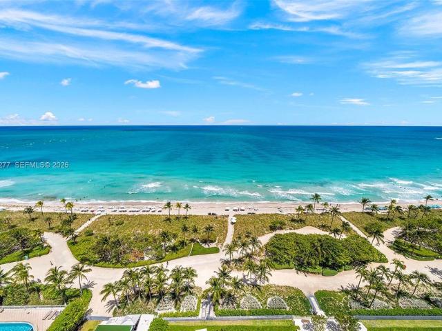Luxury apartment complex for rent in Bal Harbour, United States