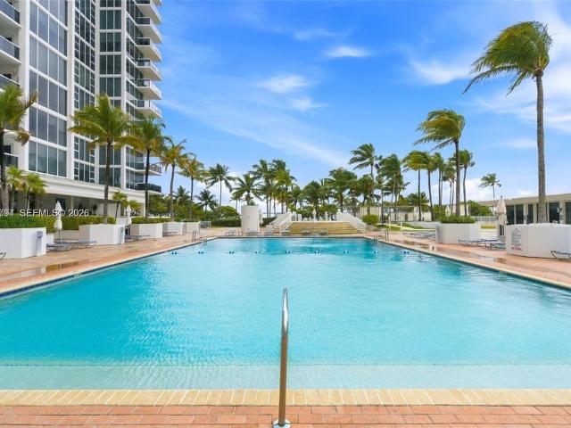 Luxury apartment complex for rent in Bal Harbour, United States