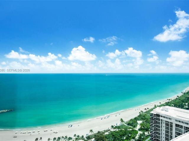 Luxury apartment complex for rent in Bal Harbour, United States