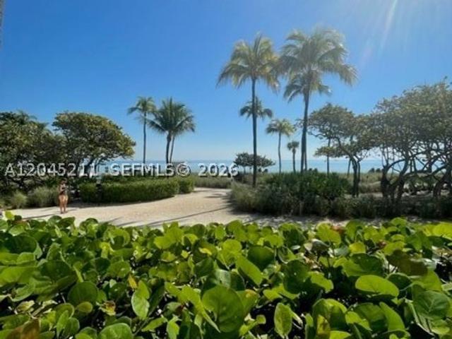 Luxury apartment complex for rent in Bal Harbour, United States