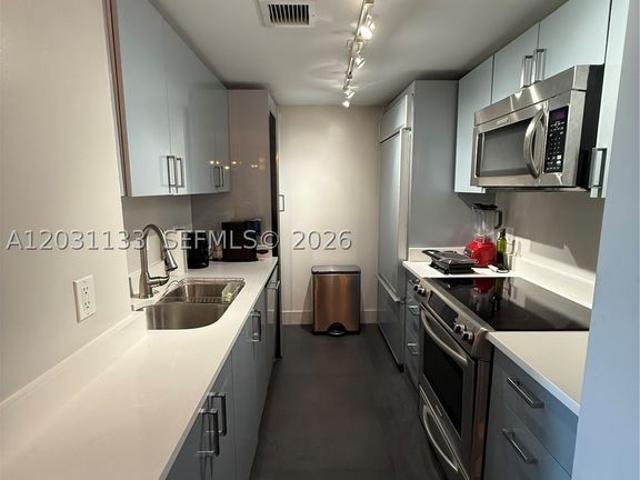 Luxury apartment complex for rent in Bal Harbour, United States