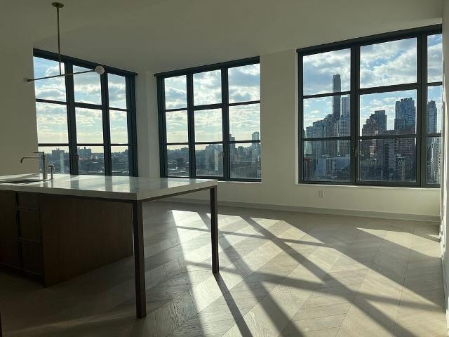 Luxury apartment complex for rent in Brooklyn Heights, United States