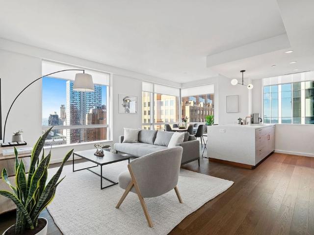 Luxury apartment complex for rent in Brooklyn Heights, Brooklyn, New York