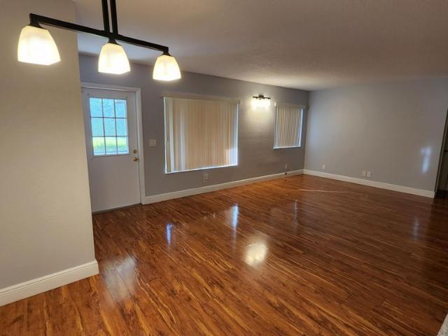 Luxury apartment complex for rent in Greenacres City, Florida