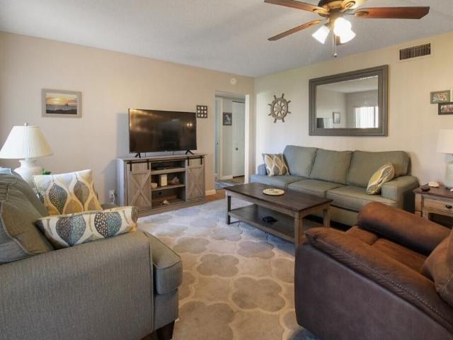 Luxury apartment complex for rent in Greenacres City, Florida