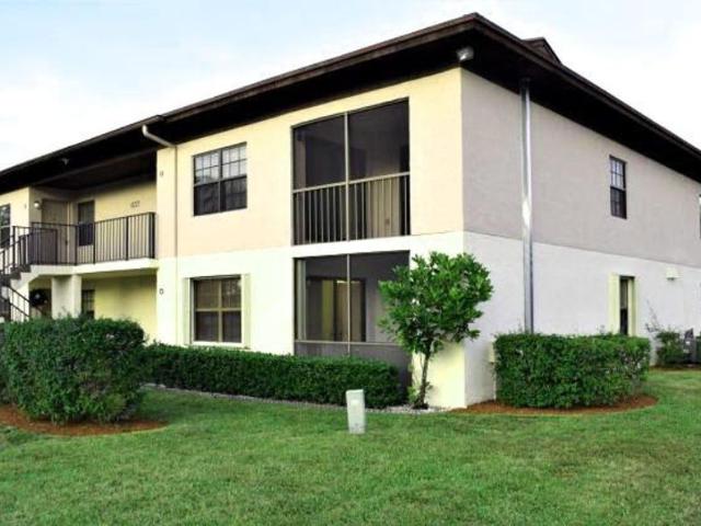 Luxury apartment complex for rent in Greenacres City, United States