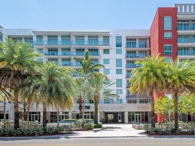 Luxury apartment complex for rent in Doral, Florida